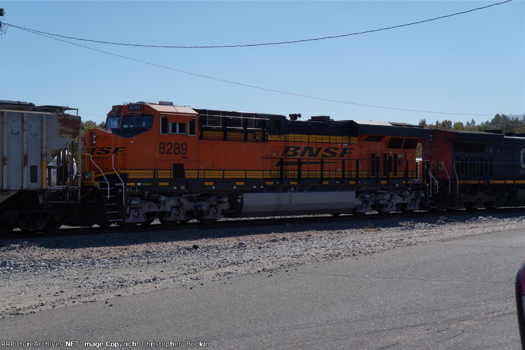 BNSF 8289
